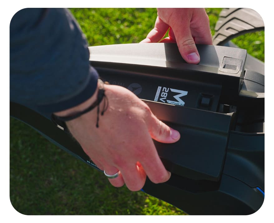 Motocaddy M5 GPS DHC Lithium 2025 | ElectricTrolleys.com